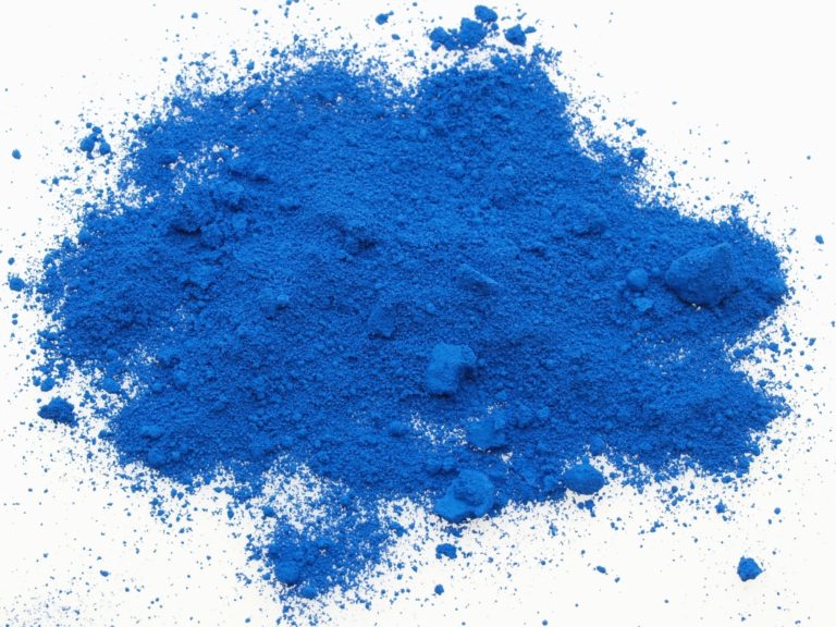 Colore Blu Cobalto: Storia, Pantone e Idee di Arredamento